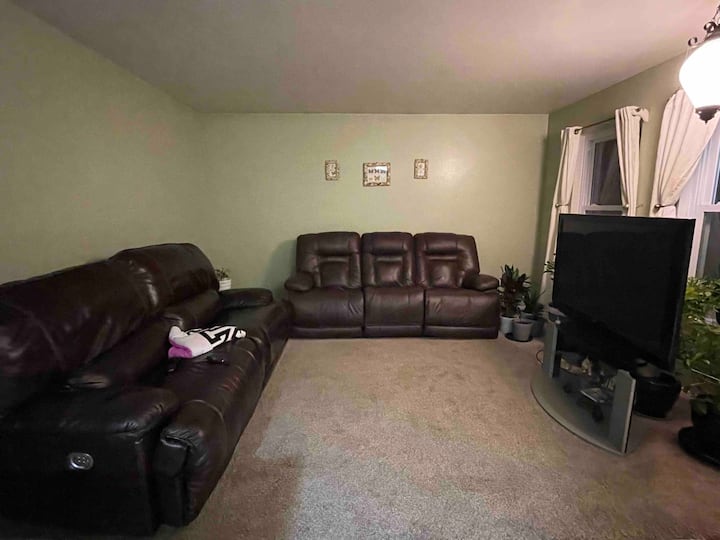2- Bedroom Residential Home Available In Greeley - Greeley, CO