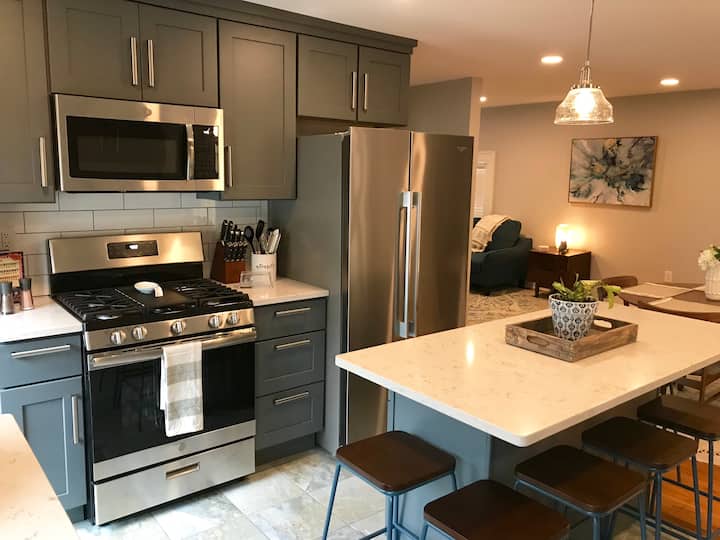 Newly Renovated Downtown Apartment - Ithaca, NY