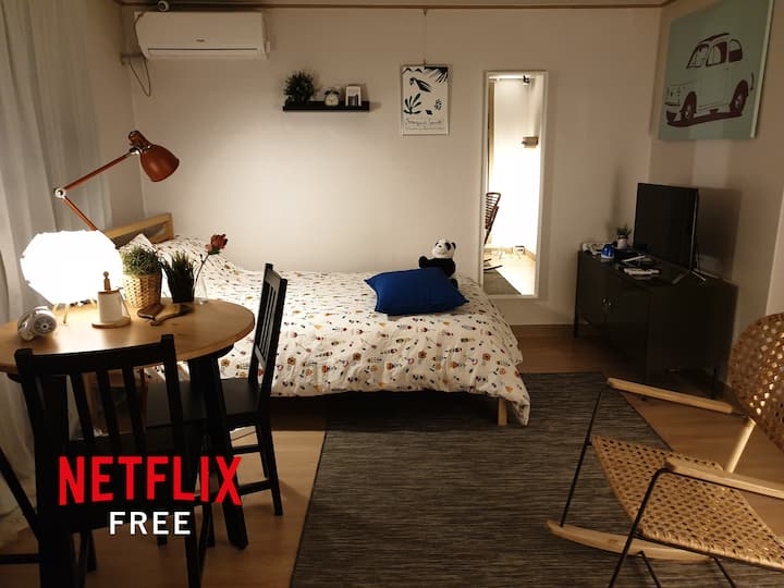 Suwon Hwaseong Palace 1 Min (A) Youtuber House - 파장동