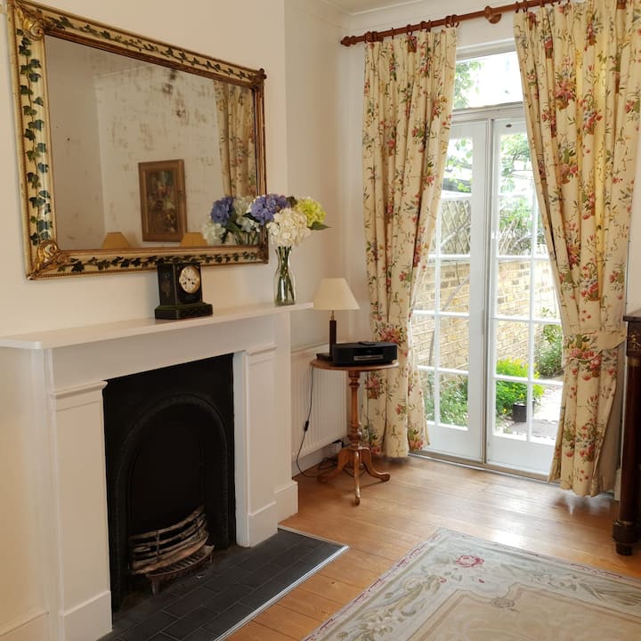 ***Grand 3 Bedroom House In A Heart Of Fulham*** - Fulham