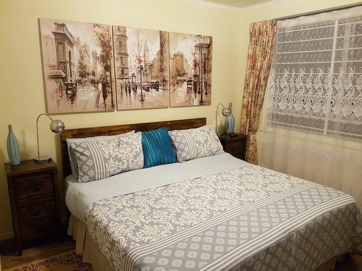 Self Contained Unit. - New Plymouth