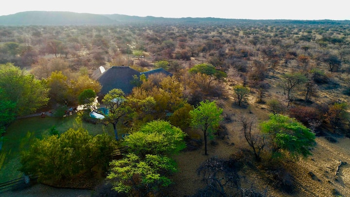 Tranquil Pool House In Wildlife Area - Namibia