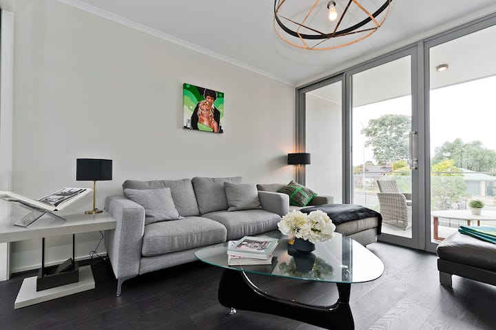 Private Room In A Stunning Terrace - Adelaide