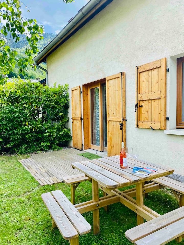 Well Located Apartment, Garden, Wifi, Bike Storage - Oz-en-Oisans
