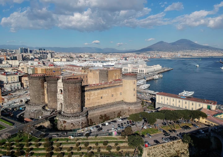 Appartamento Centro Città Con Terrazzino - Wi Fi - Naples