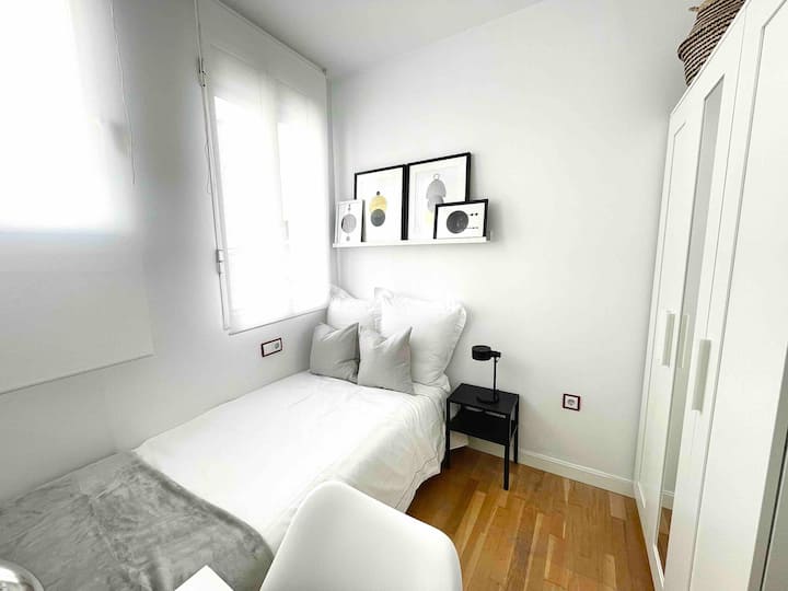 Habitación Luminosa Y Silenciosa - Centro Ciudad - Murcia