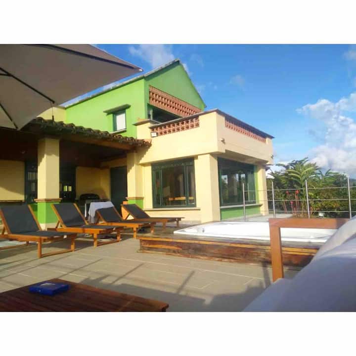 Guatape Vista Fenomenal Finca Con Amplio Jacuzzi - Guatape