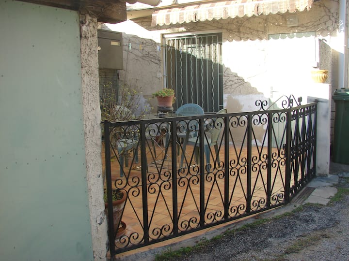 Maison De Ville Avec Courette - Sorgues