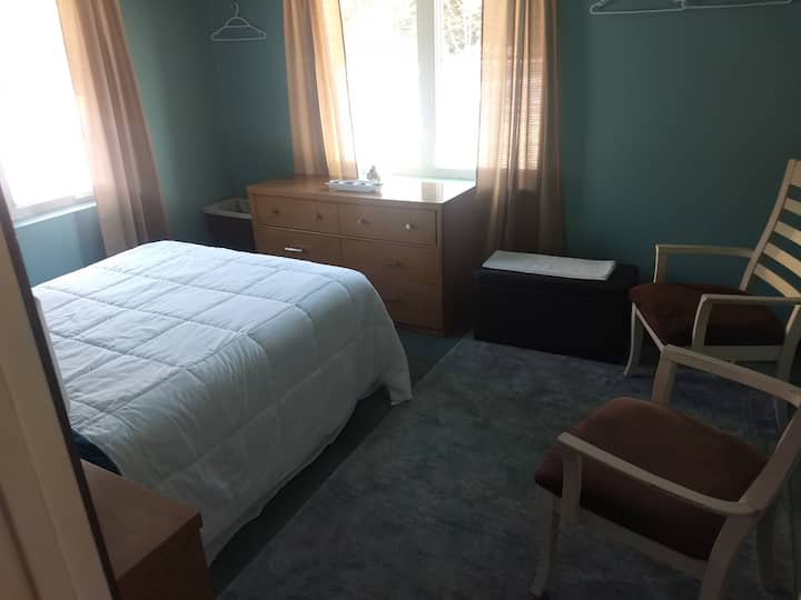 Bright, Yet Cozy, Newly Built Small Home. - Sturgeon Bay, WI