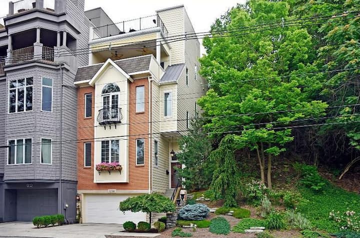 Cincinnati/ Mt. Adams Walk To Bengals! - Cincinnati, OH