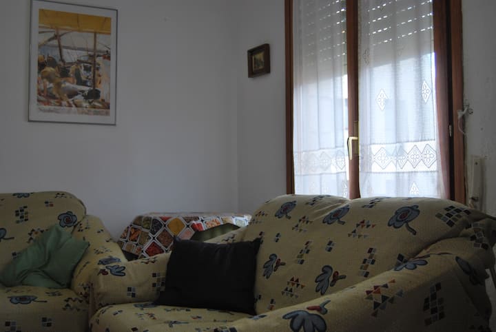 Piso De 3 Dormitorios En Zona Tranquila - Briones