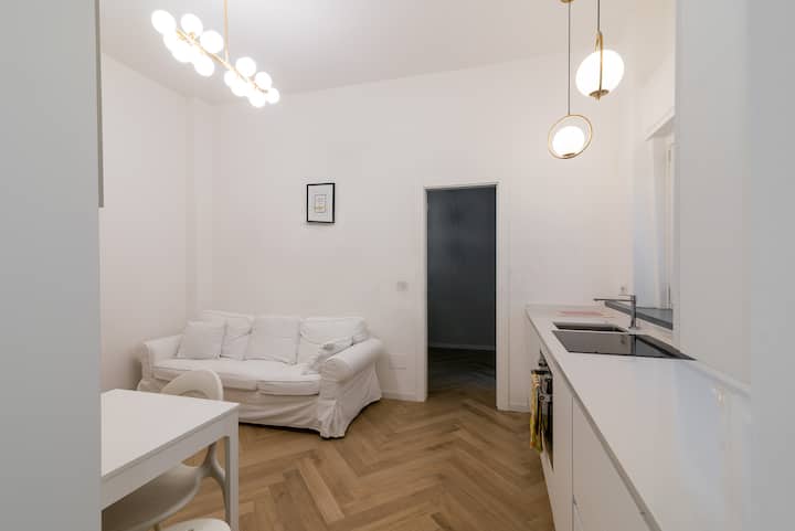 Explore Brera From A Cosy Apartment Near Duomo - Milan