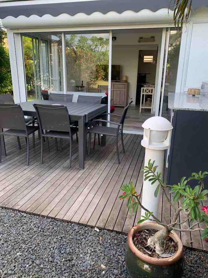À Louer F1 Ti Cocon Zen - Saint-François