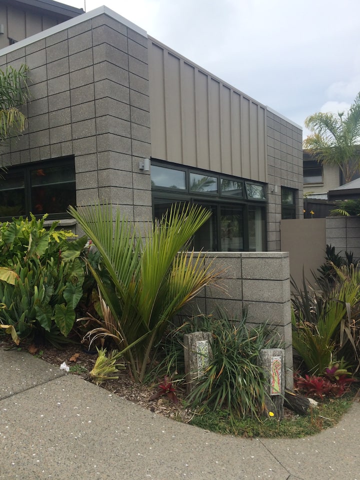 Large Red Beach Family Home - Northland