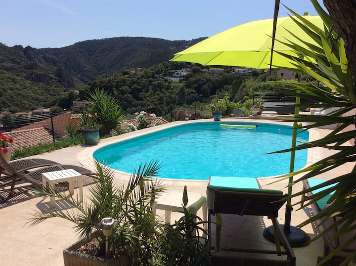 Studio Avec Piscine Dans L'esterel - Fréjus