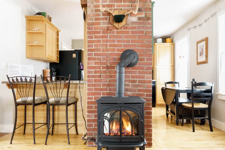 Quiet, Clean, Private, Great Deck With View - Portland, ME