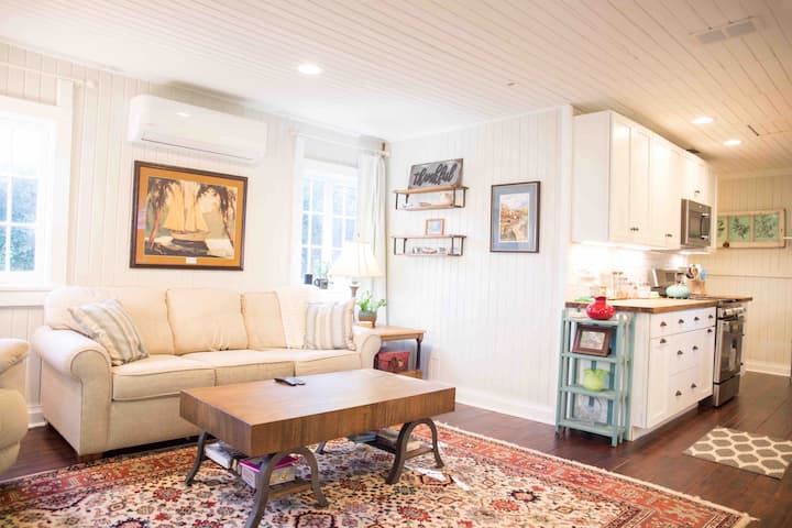 Charming Cottage - Historic Midtown - Mobile, AL