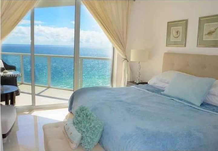 La Perla Condo Oceanfront 5 Star  Str-00547 - Sunny Isles Beach