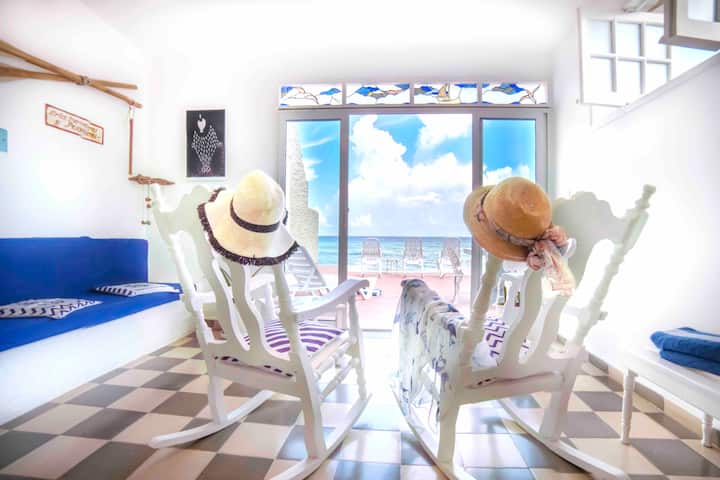 House On The Sea.
Enjoy The Sea Enjoying Havana - Cuba