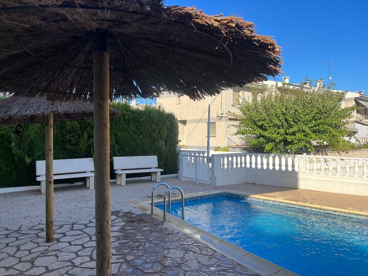 Piscina , Wifi Y Parking. Cerca De La Playa - Costa Dorada (España)