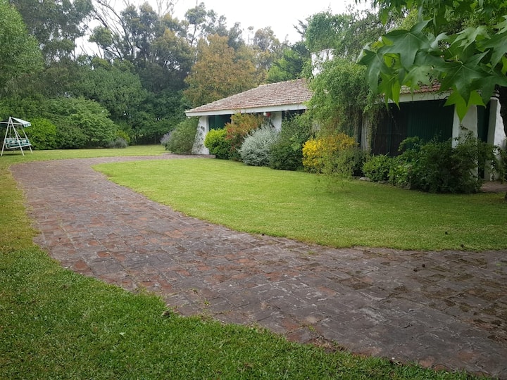 Cómoda Casa Con Jardin En Barrio Parquemar (7pax) -