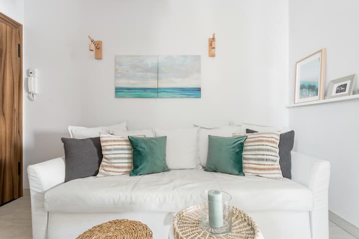Romantic Love Nest Studio Close To Acropolis & Metro - 