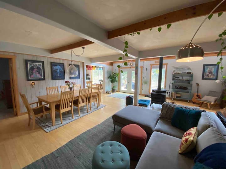 Beautiful Retreat~multi Family W/ Creek Access~ - Crestone, CO