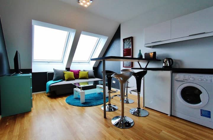 Modern Attic Apartment With Ac Near City Center - Viena