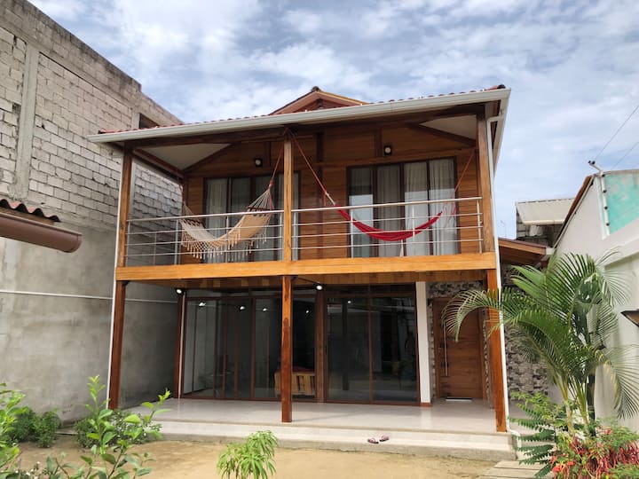 Amplia Y Rústica Casa Para Familias A 3min Del Mar - Bahia de Caraquez