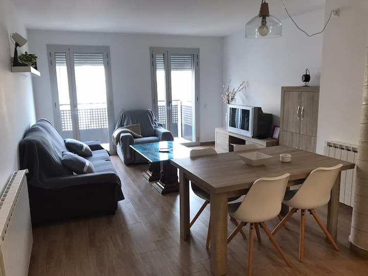 Aventura En El Pirineo - La Pobla de Segur