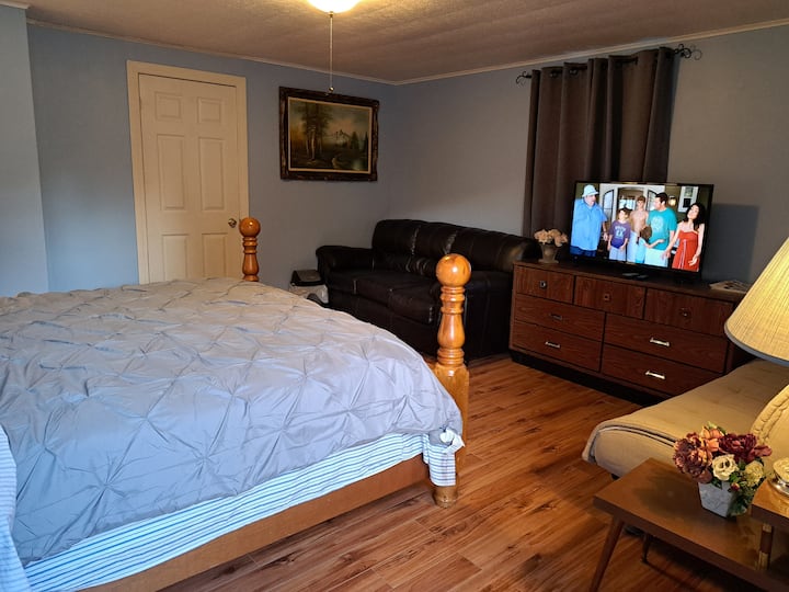 Cozy Corner2 - Chatham-Kent