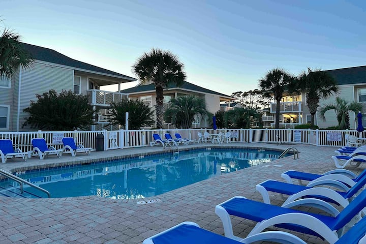 Nmb-2br Beachside Condo | 2-min Walk | Lakeview - North Myrtle Beach, SC