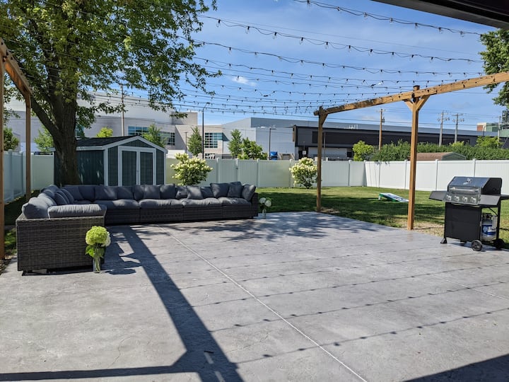 Party On The Patio! Walk To Lambeau & Resch Center - Green Bay, WI