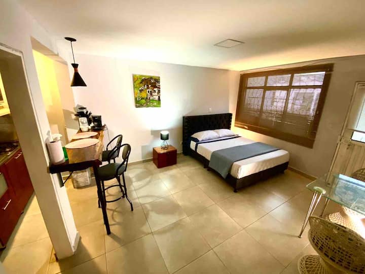 Renovated Studio With Balcony And A/c In Cali - Cali