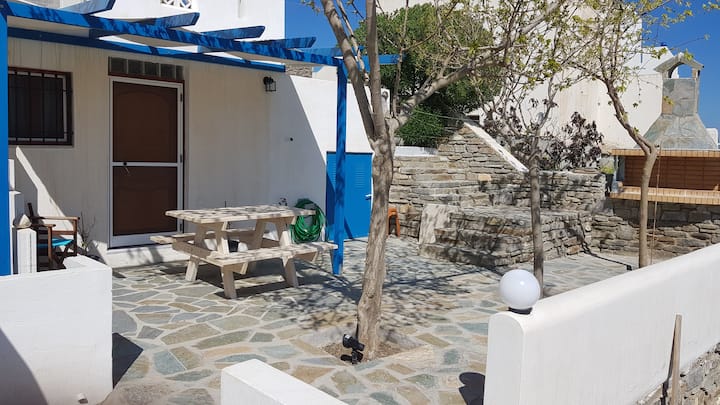 Small Appartment Just 200m From Logaras Beach,. - Paros