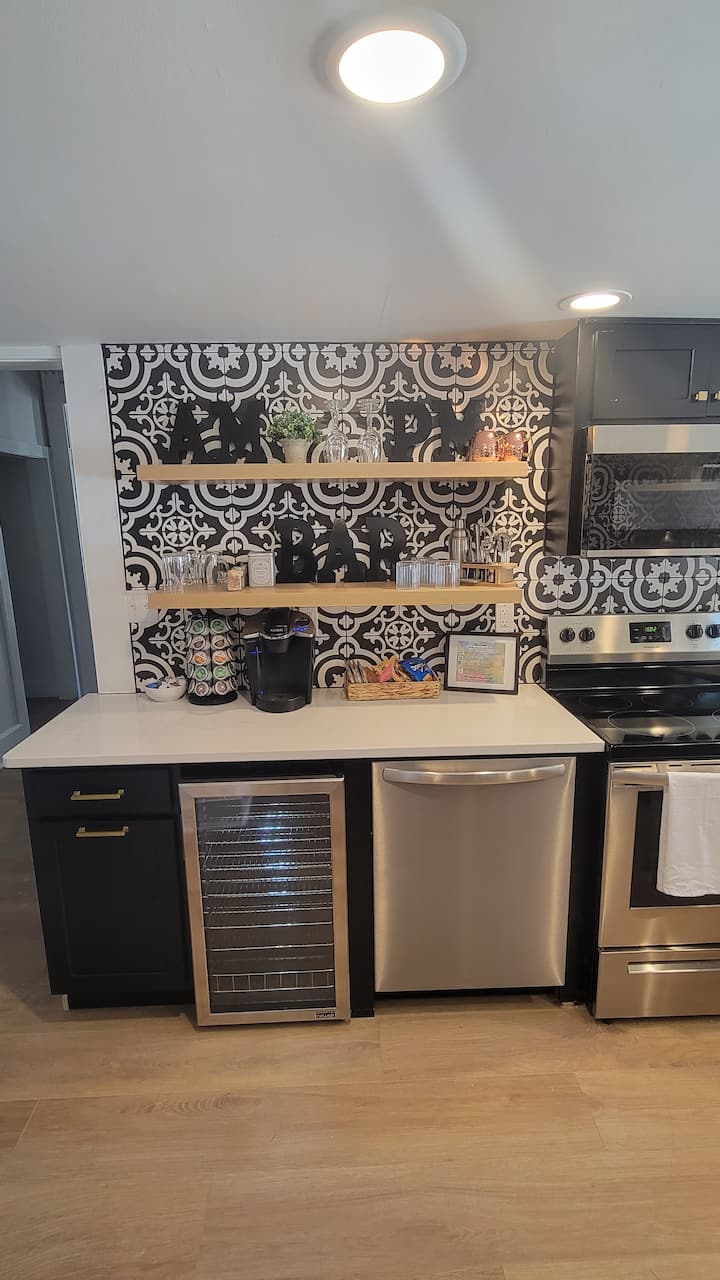 Btown Hoosier House 
5 Beds/3 Bdrm - Bloomington, IN