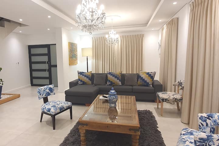 Guest House Villa Parisienne. Upmarket 5 B/rooms. - Goodwood