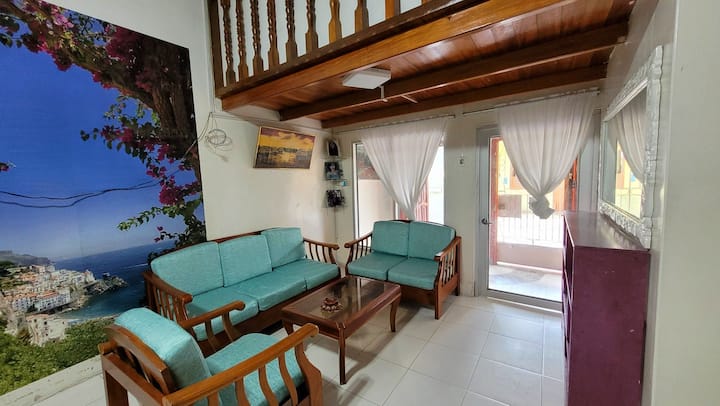 Marujita Home 2 - Fresh Bedroom With Wood Details. - Iquitos
