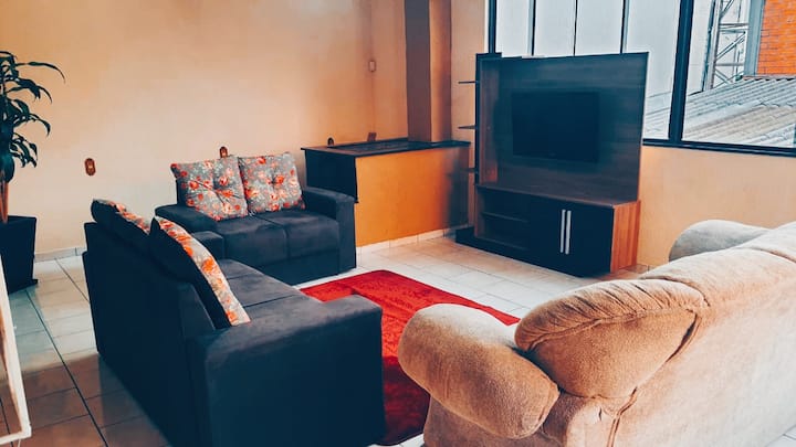 Casa Ampla E Com Fogão Campeiro/lareira Na Sala. - Farroupilha