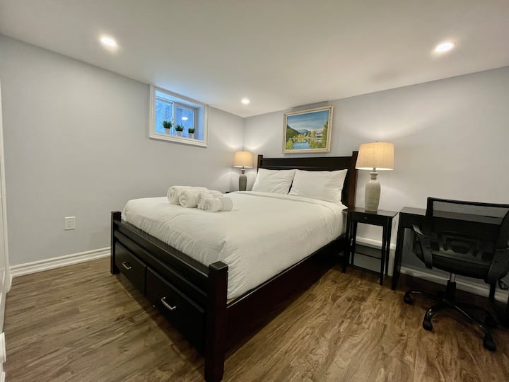 Cozy Private Room With Ensuite In Etobicoke - Mississauga