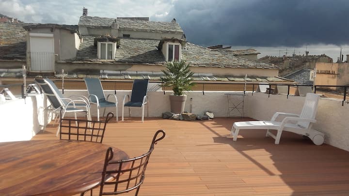 T2 30 M2 + Terrasse 50 M2 Vue Ile D'elbe Et Port - Bastia