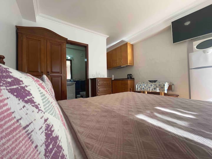 Quarto Privado Com Mini-cozinha - Nazaré