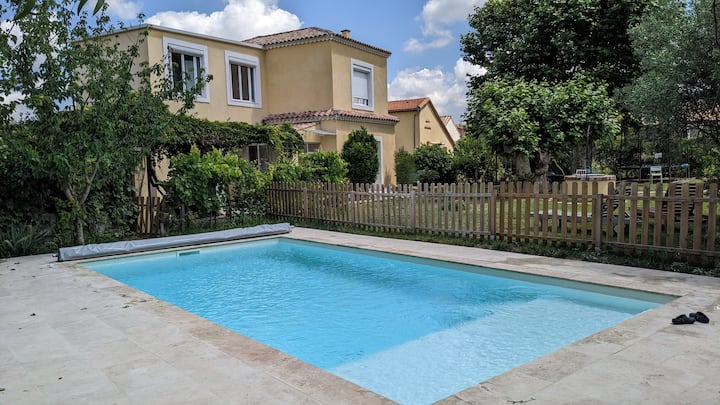 Jolie Maison Avec Piscine - Arles