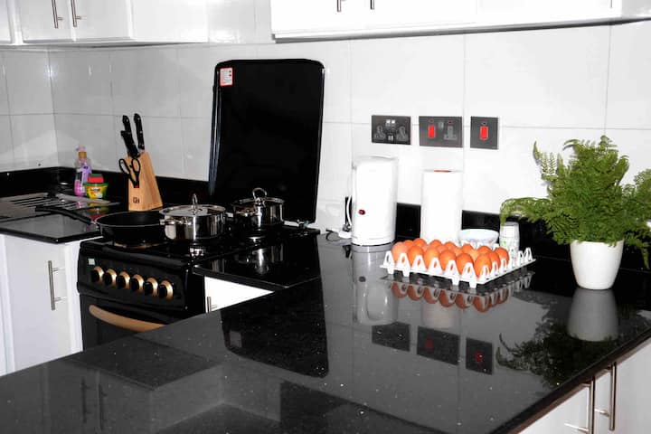 Gorgeous 2-bedroom Apartment In Kampala - Uganda