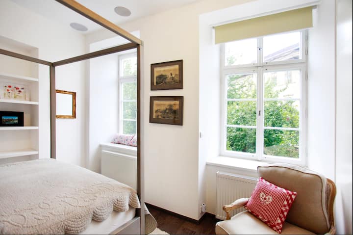 Old Town Hidden Apartment - Very Unique - Praag
