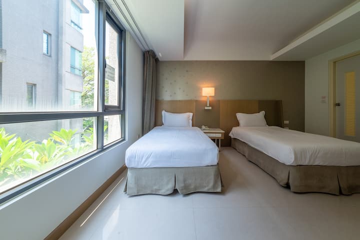 Chiayi Rest (301): A Cozy Room For Two - 嘉義