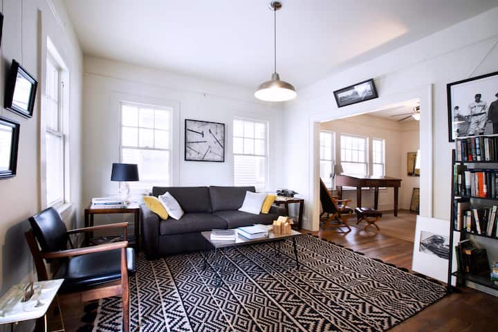 Starlander Ltd.: The Coffee Suite, W/ Private Bath - Savannah, GA