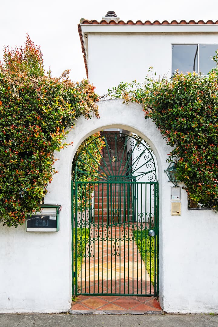 Spacious Quiet And Comfortable In Venice - Venice Beach, CA