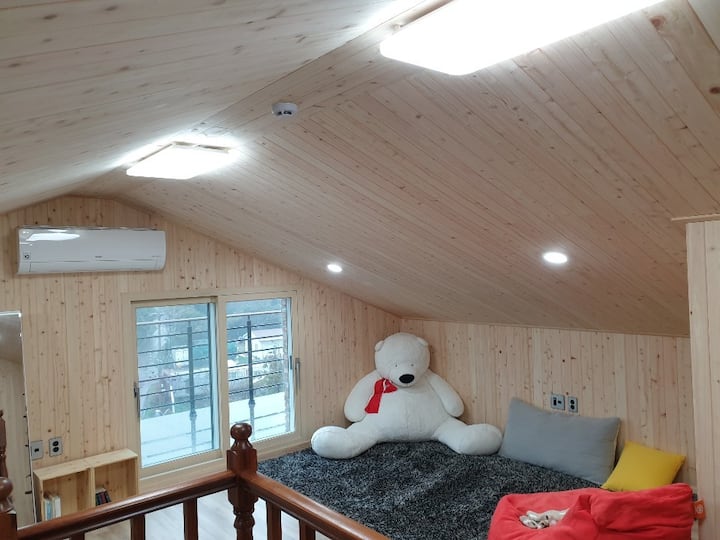 Nearby Jeju Airport "뜨라네" - 삼양동