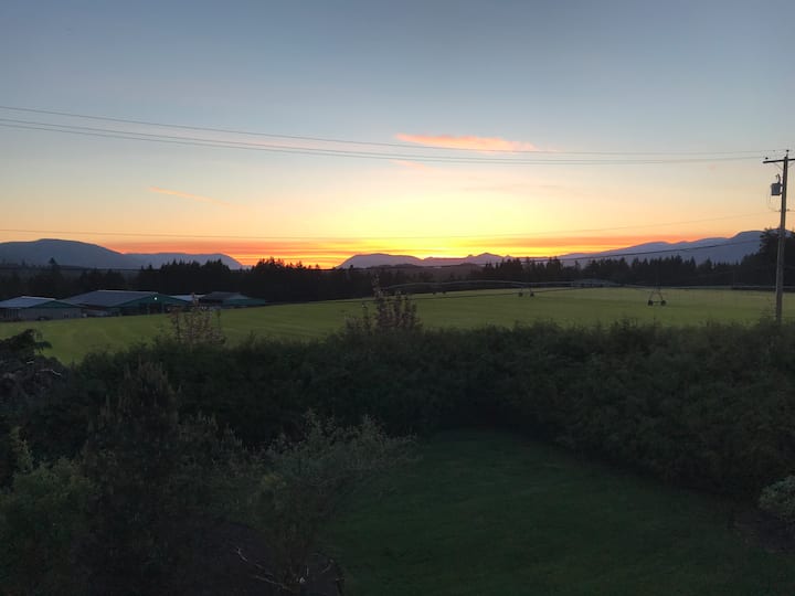 Pastoral, Minutes To Town And Trails, Hot Tub - Cowichan Bay